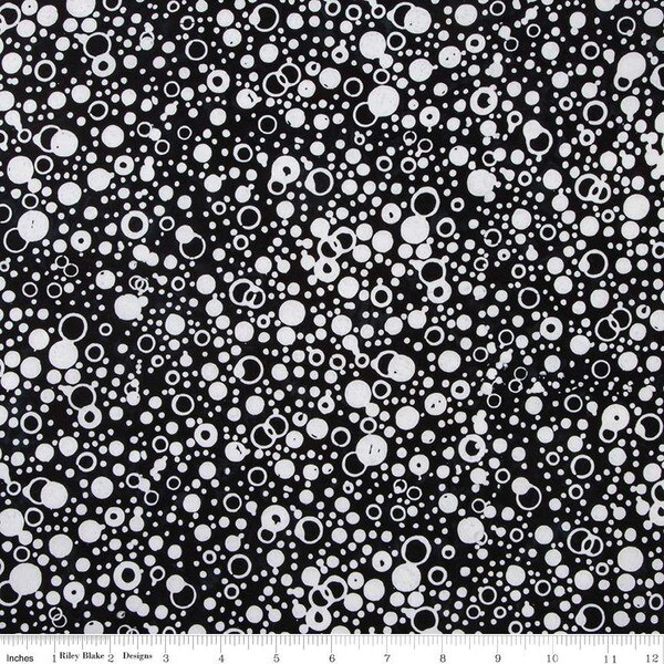 Expressions Batiks Achromatic Dance Licorice Candy | Riley Blake Designs