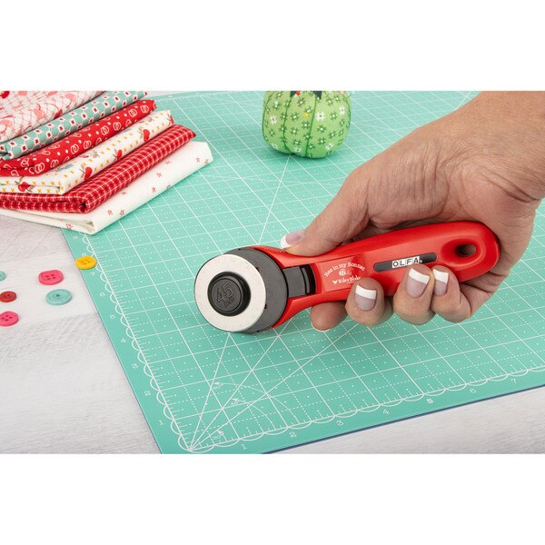 OLFA Quick-Change 45mm Rotary Cutter | Riley Blake Designs