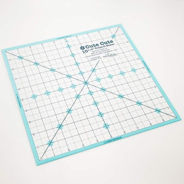 Lori Holt Cute Cuts™ Trim-it™ Ruler 10 1/2" x 10 1/2" | Riley Blake Designs